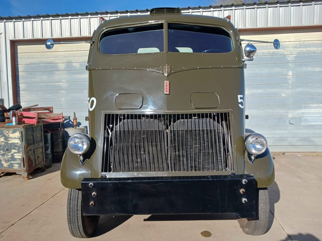 Unusual rarities: two old 1941 Ford trucks sell for $1,25 million