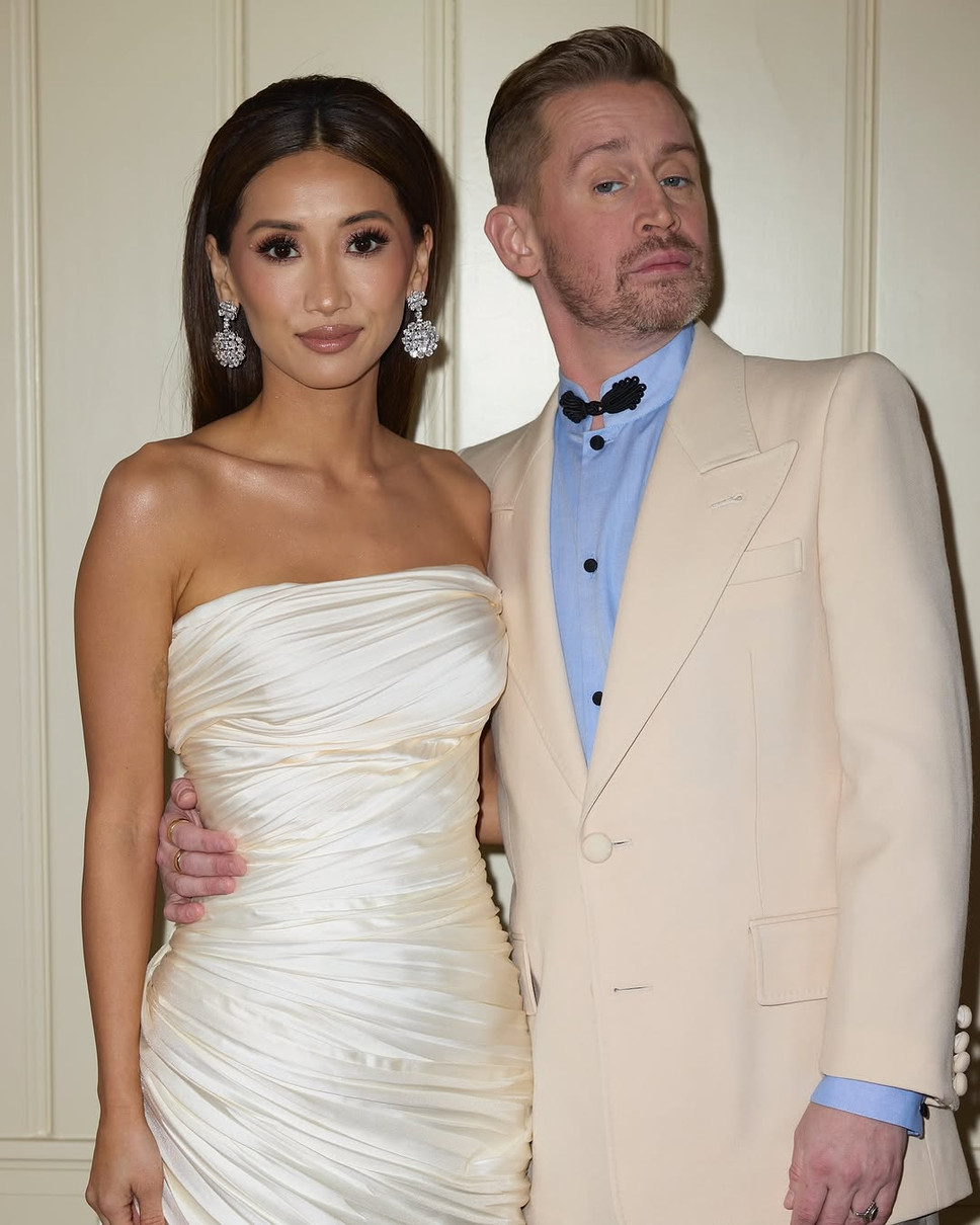 Macaulay Culkin and the mother of his children posed funny on the ...